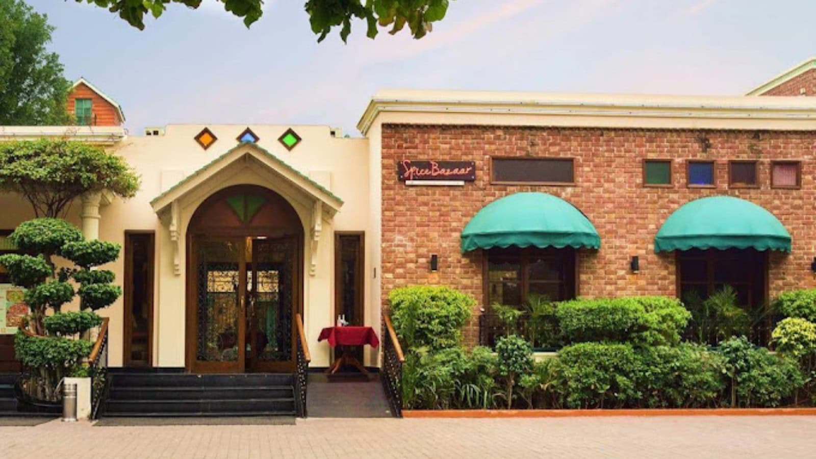 30 Best Restaurants In Gulberg Lahore - News Guru