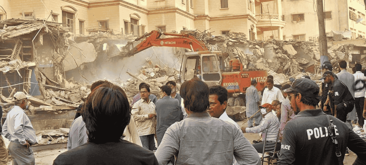 Karachi Cracks Down On Illegal Portions In Properties